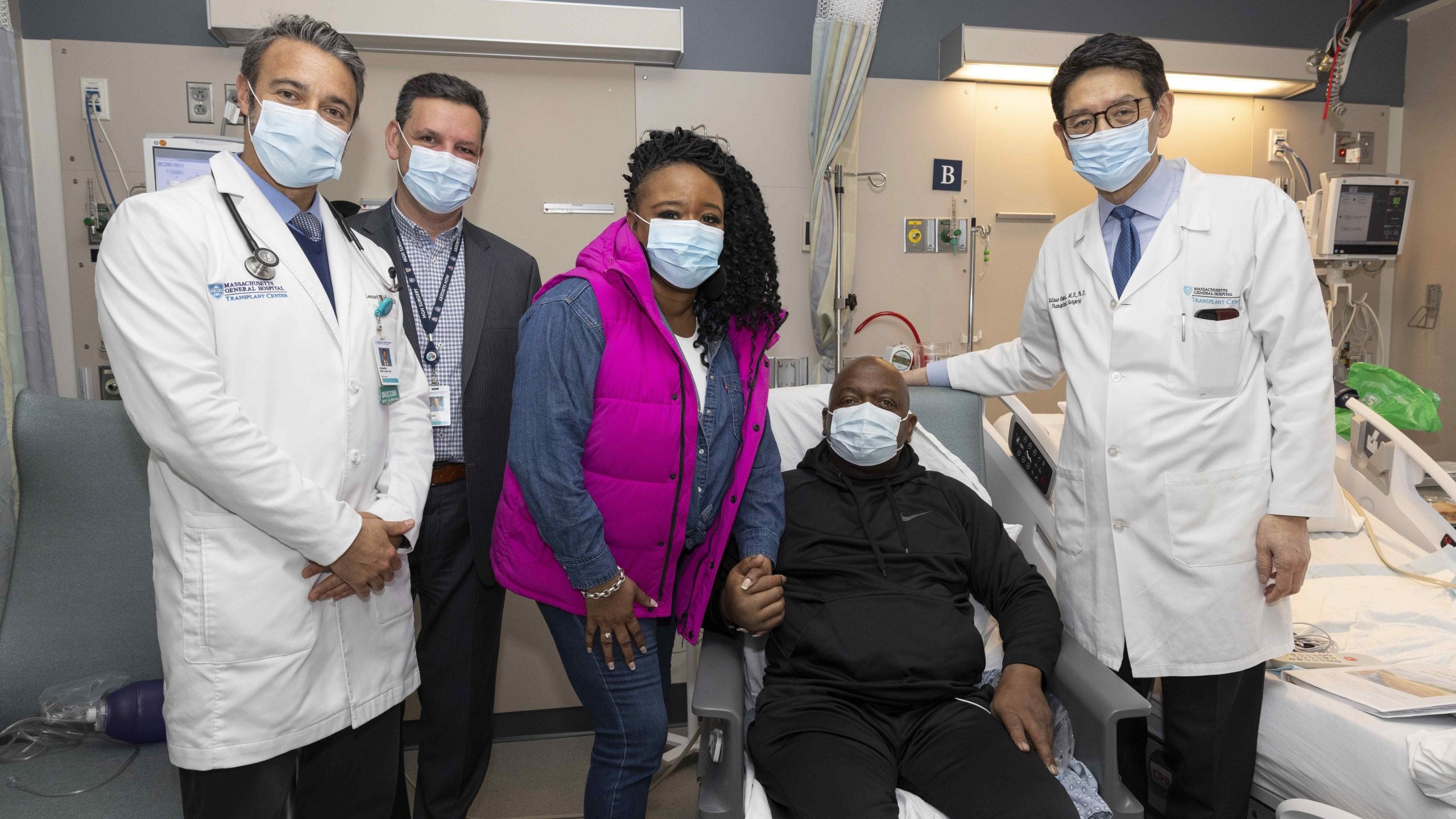 “New frontier” for xenotransplantation as pig kidney patient leaves hospital - Medical Device ...