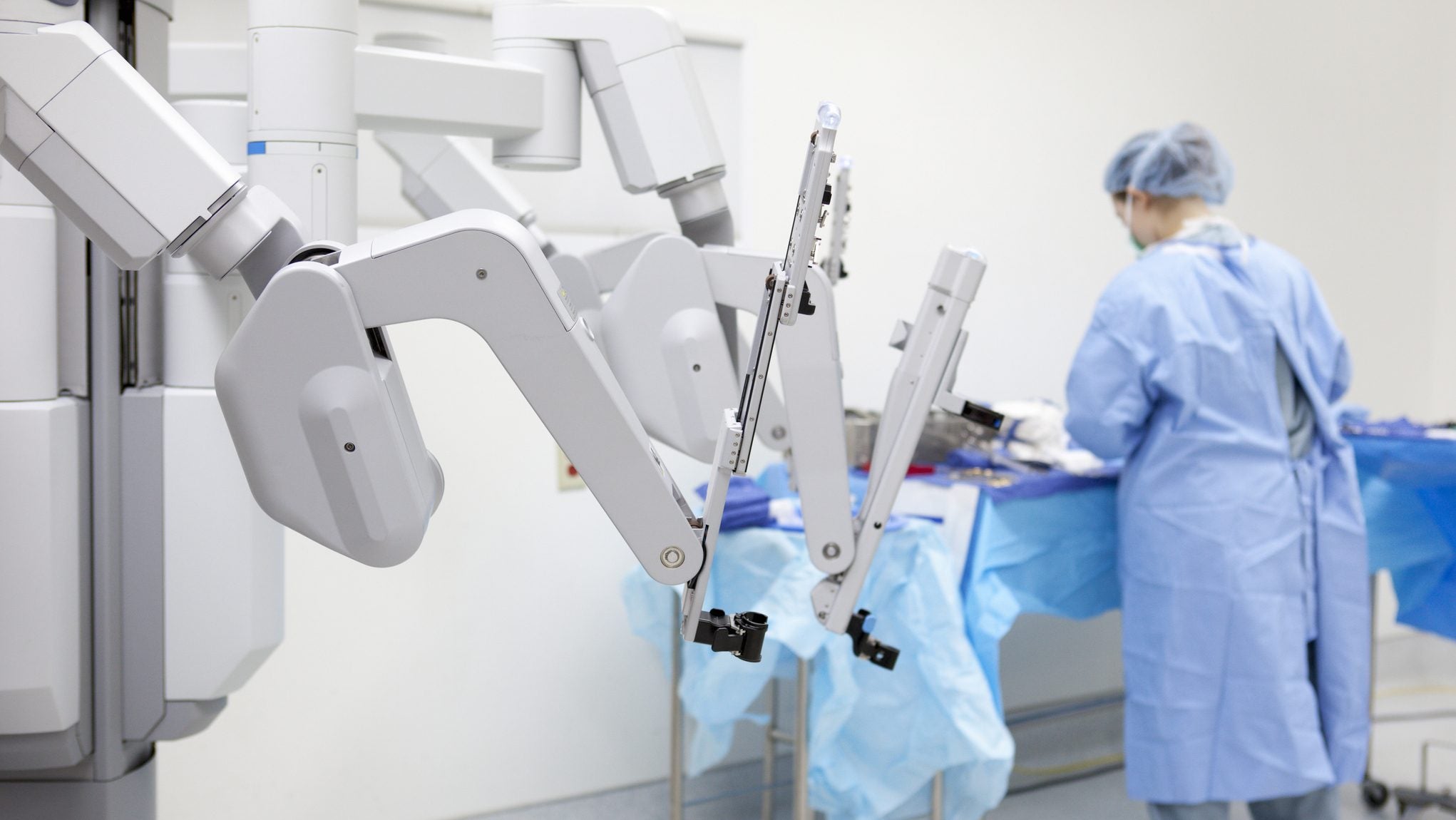 MMI pioneers Symani Surgical System in first US cases - Medical Device ...