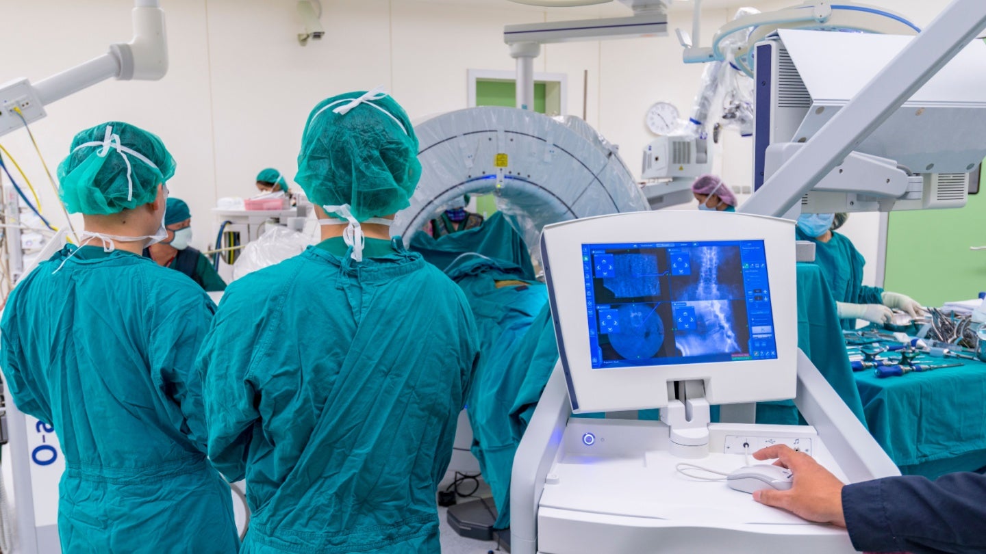 Augmedics’ xvision system gains FDA clearance